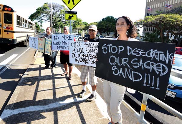 Protesters want to keep Maui sand on island | News, Sports, Jobs - Maui ...